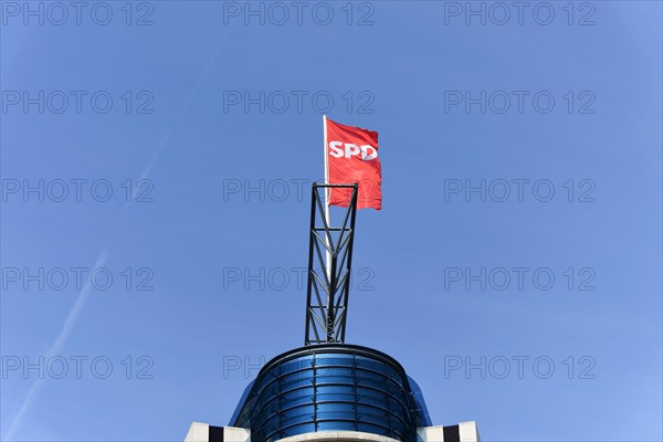 SPD flag on the Willy Brandt Building - Photo12-imageBROKER-Egon Bomsch