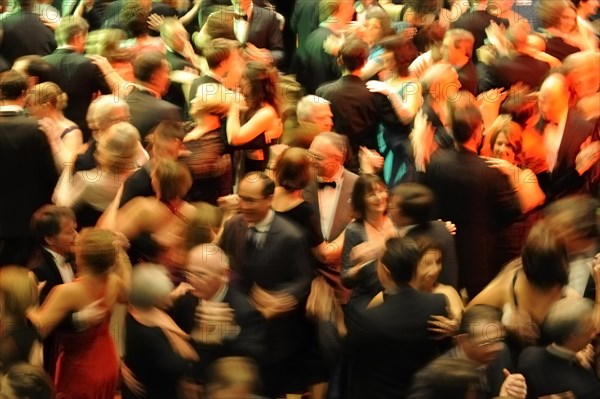 Dancing crowd at an opera ball - Photo12-imageBROKER
