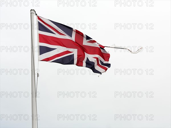 Torn British flag - Photo12-imageBROKER-Angela to Roxel