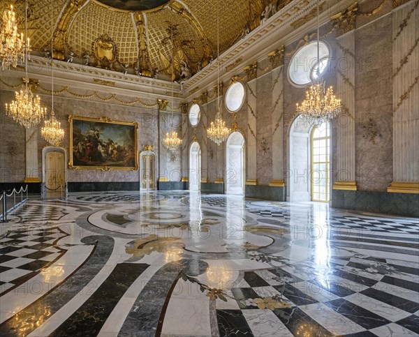 Marble Hall - Photo12-imageBROKER-Michael Nitzschke