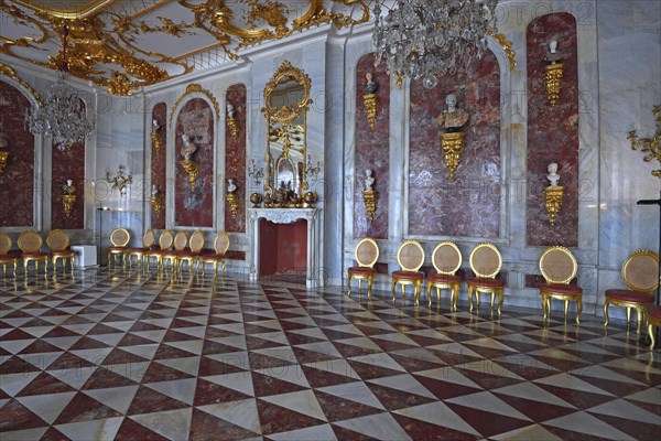 Jasper Hall - Photo12-imageBROKER-Ingo Schulz