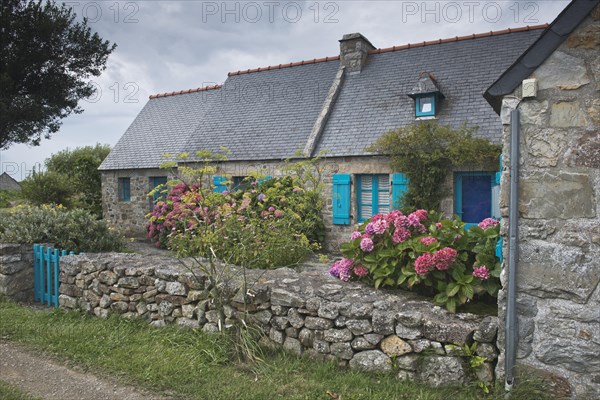 Old Breton houses - Photo12-imageBROKER-Erhard Nerger