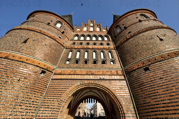 Holsten Gate - Photo12-imageBROKER-Stefan Ziese