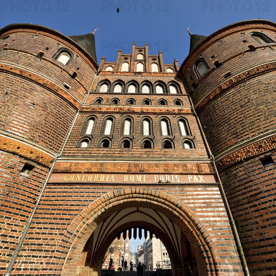 Holsten Gate - Photo12-imageBROKER-Stefan Ziese