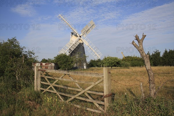 Nineteenth Century tower mill - Photo12-imageBROKER-Marcus Webb