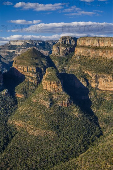 Three Rondavels - Photo12-imageBROKER-Raimund Franken