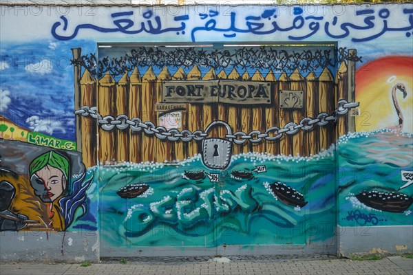 Fortress Europe mural - Photo12-imageBROKER-Joko