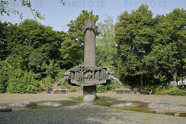 Stefan Andres Brunnen n Schweich - Photo12-imageBROKER-Gerald Abele