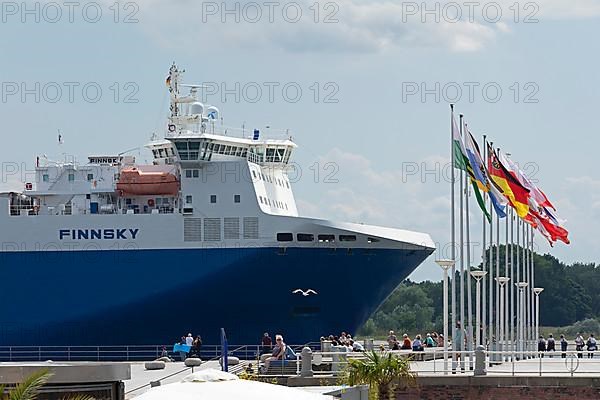 Finnlines ferry - Photo12-imageBROKER-Siegfried Kuttig