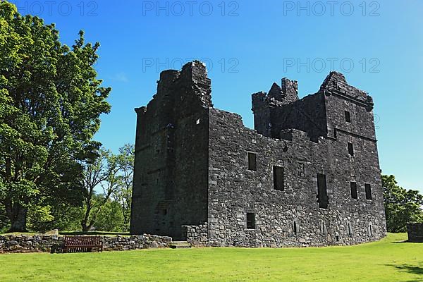 Carnasserie Castle near Kilmartin - Photo12-imageBROKER-Sunny Celeste