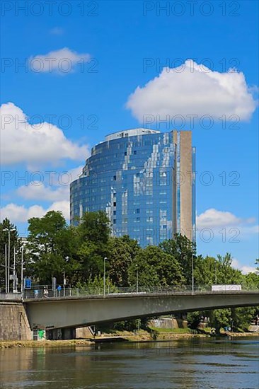Maritim Hotel, modern architecture - Photo12-imageBROKER-Katharina Hild