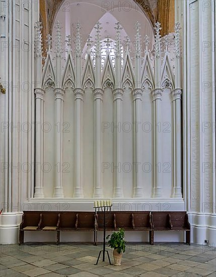Interior design, St. Mary's Protestant Parish Church - Photo12 ...