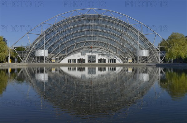 Glass Hall - Photo12-imageBROKER-Schoening