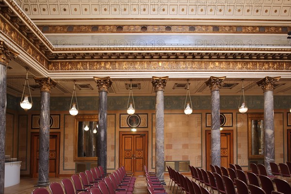 Interior view of the Christian-Zais-Saal concert hall - Photo12 ...