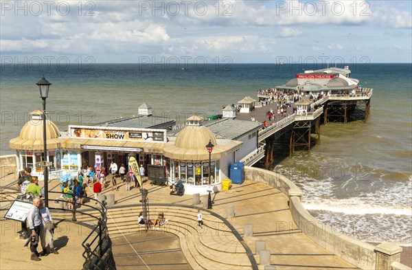 Traditional seaside pier and Pavilion Theatre - Photo12-imageBROKER-Ian ...
