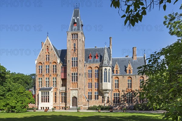 Loppem Castle - Photo12-imageBROKER-alimdi - Arterra - Philippe Clement