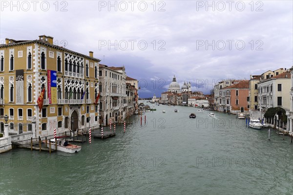Grand Canal - Photo12-imageBROKER-Egon Boemsch