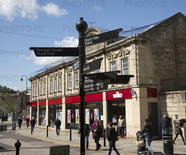 Main shopping High Street in town centre, Chippenham, Wiltshire ...