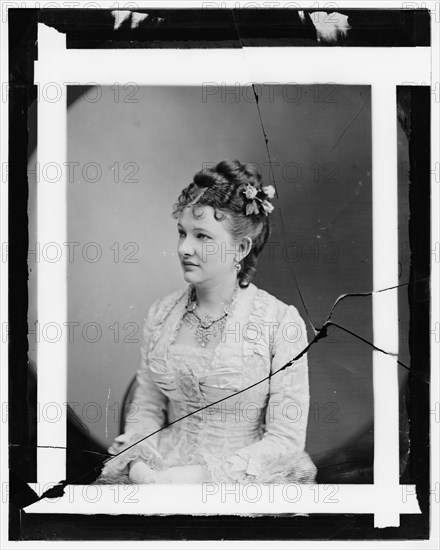 Emma Abbott, singer, between 1865 and 1880. Creator: Unknown. - Photo12 ...